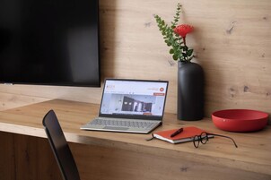 Roupa hipoalergénica, secretária 