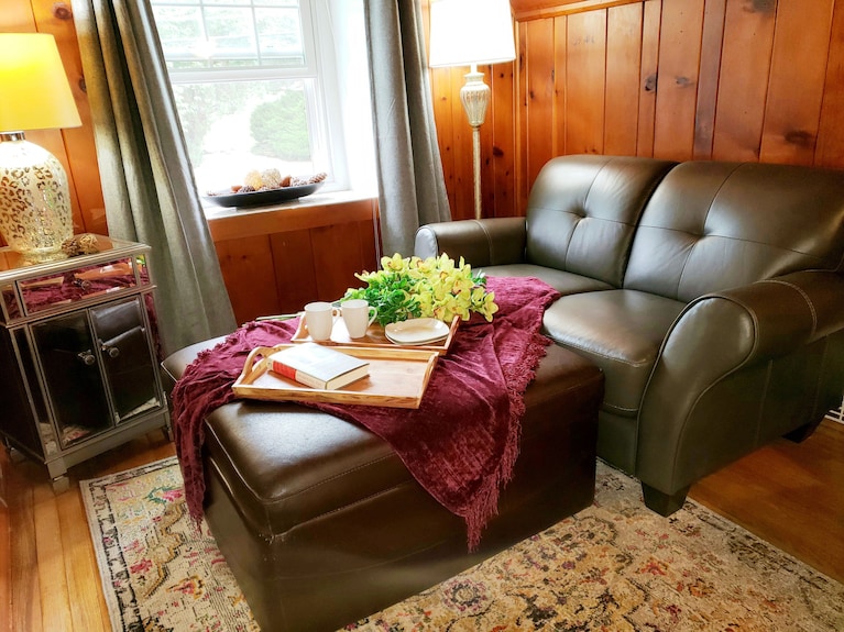 Waterfront 1 Bedroom Design Apt, 10 Minutes To Santander Arena - Pennsylvania