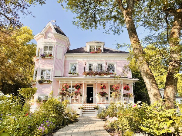 Maison Rose - Quebec