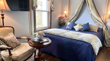 Quarto Royal, 1 cama queen-size, terraço, vista para o jardim | Lençóis de algodão egípcio, roupa de alta qualidade