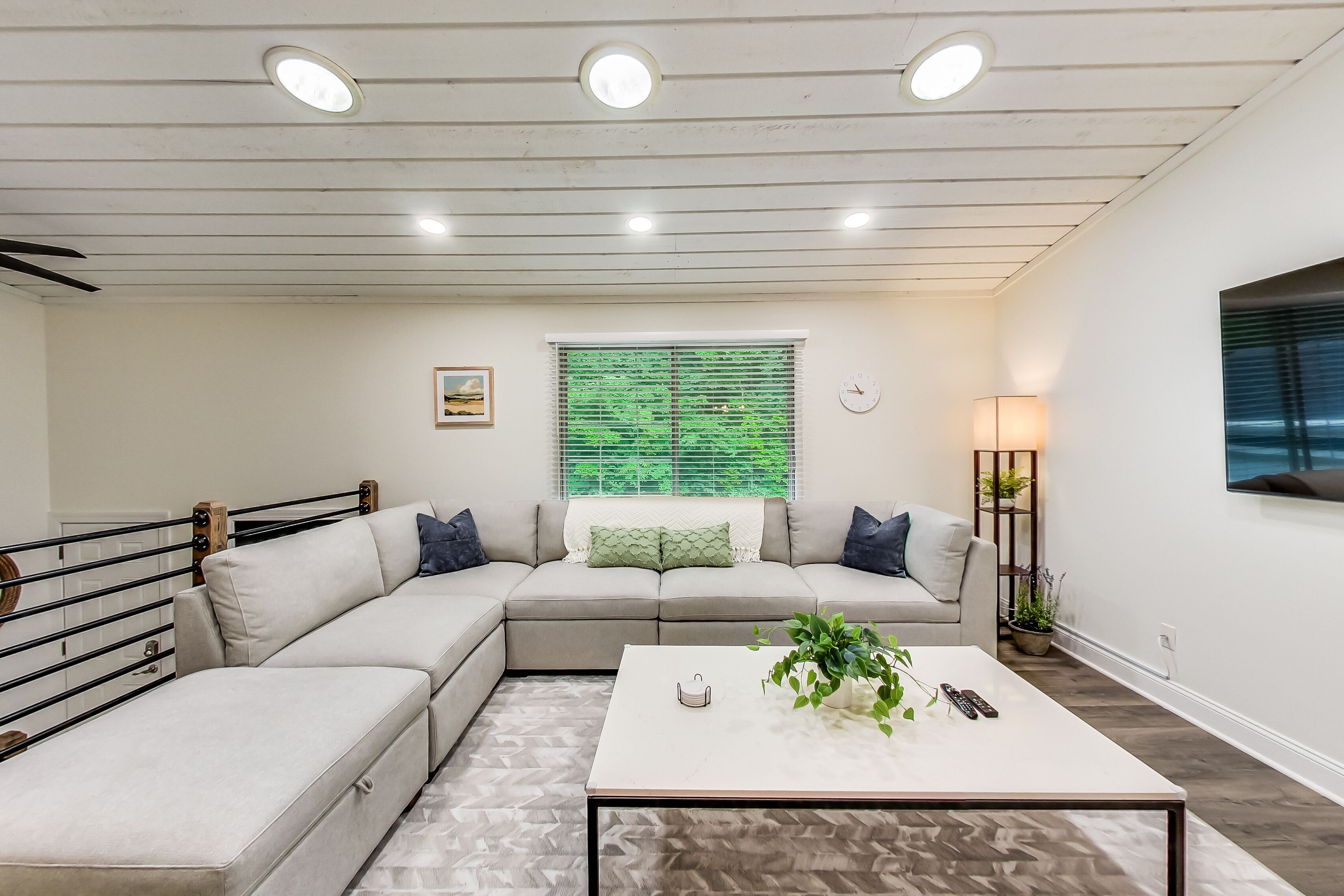 Newly Renovated Geneva Grove - Pool Home, Dog Friendly, Sleeps 8 - Lake Geneva, WI