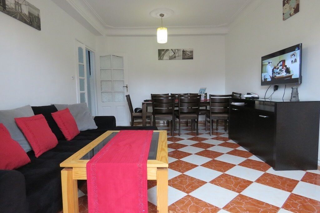 F5 Confort Family  Emplacement Top à Akid Lotfi - Oran