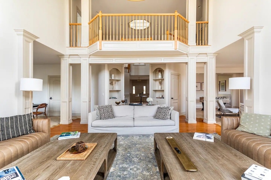 Rhinebrook Estate - 8 Bed/8bath (Sleeps 20) - ハイド・パーク, NY