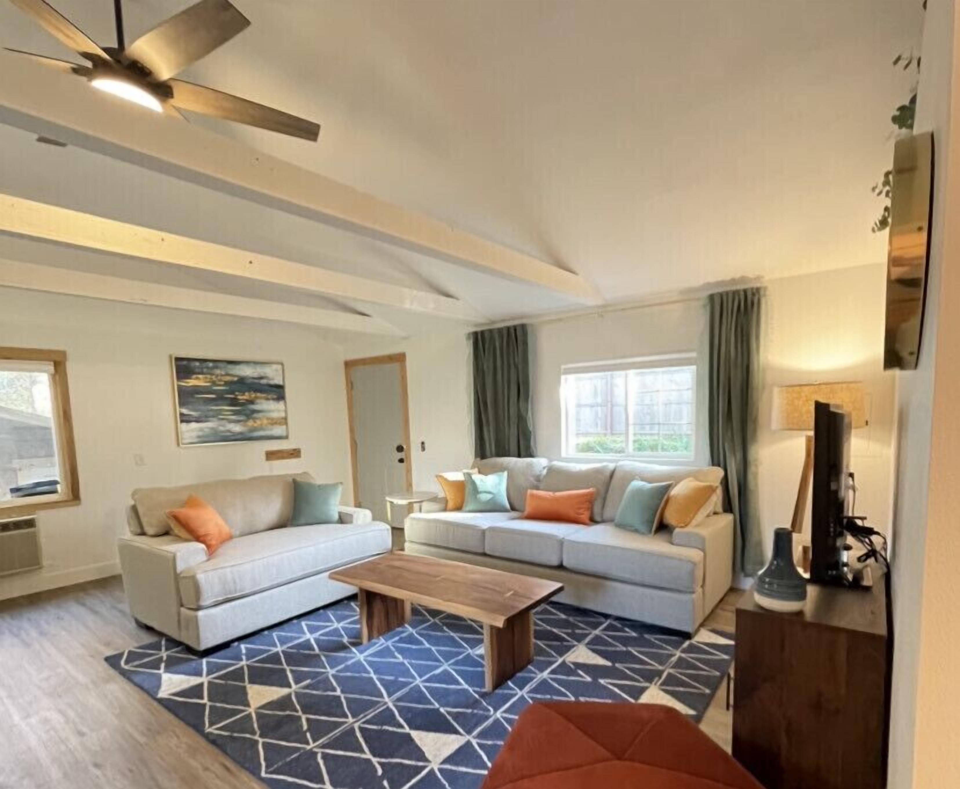 4 Acres With Zipline Near Lake, Waterfalls, Hiking, Fishing - Paradise, CA