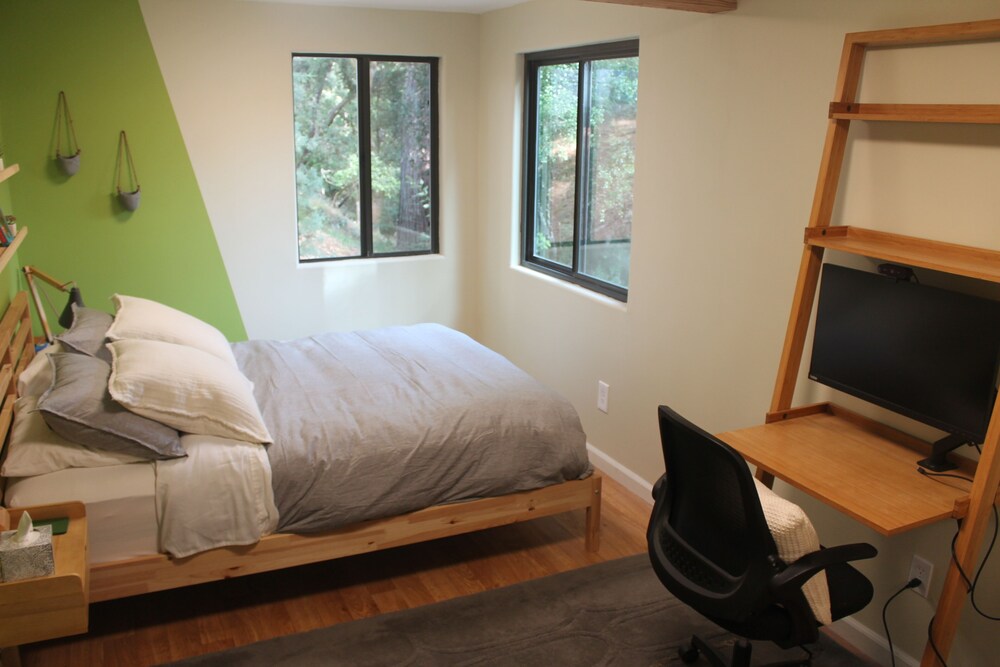 Luxury 3bdrm Home W/hot Tub, Fire Pit, Pizza Oven, 2 Decks, Close To River - Jenner, CA