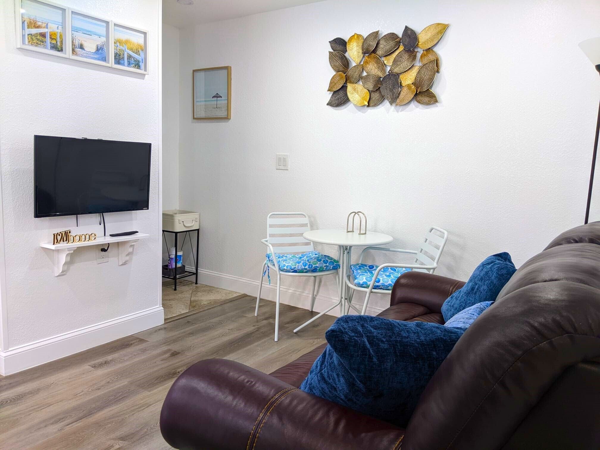 Summer Breezes Holiday: A Charming Suite Near Florida's Best Beaches - Holiday, FL