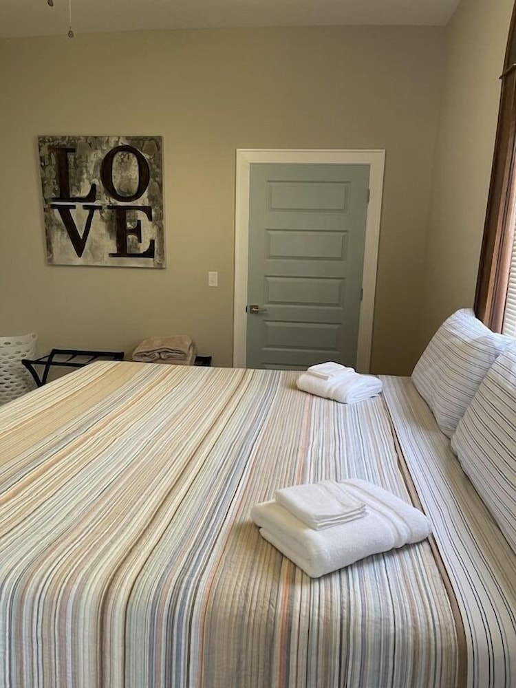 Dragonfly Inn (Only 40 Min To Hocking Hills Area) - Ashville, OH