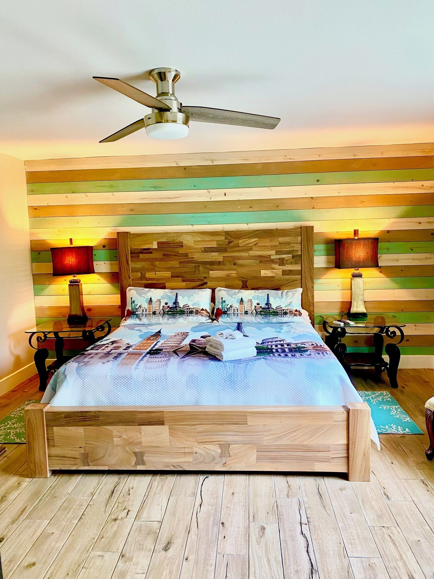 Cottage 6 Located In Town, Walking Distance To Marina And Festival Grounds. - Rockport, TX