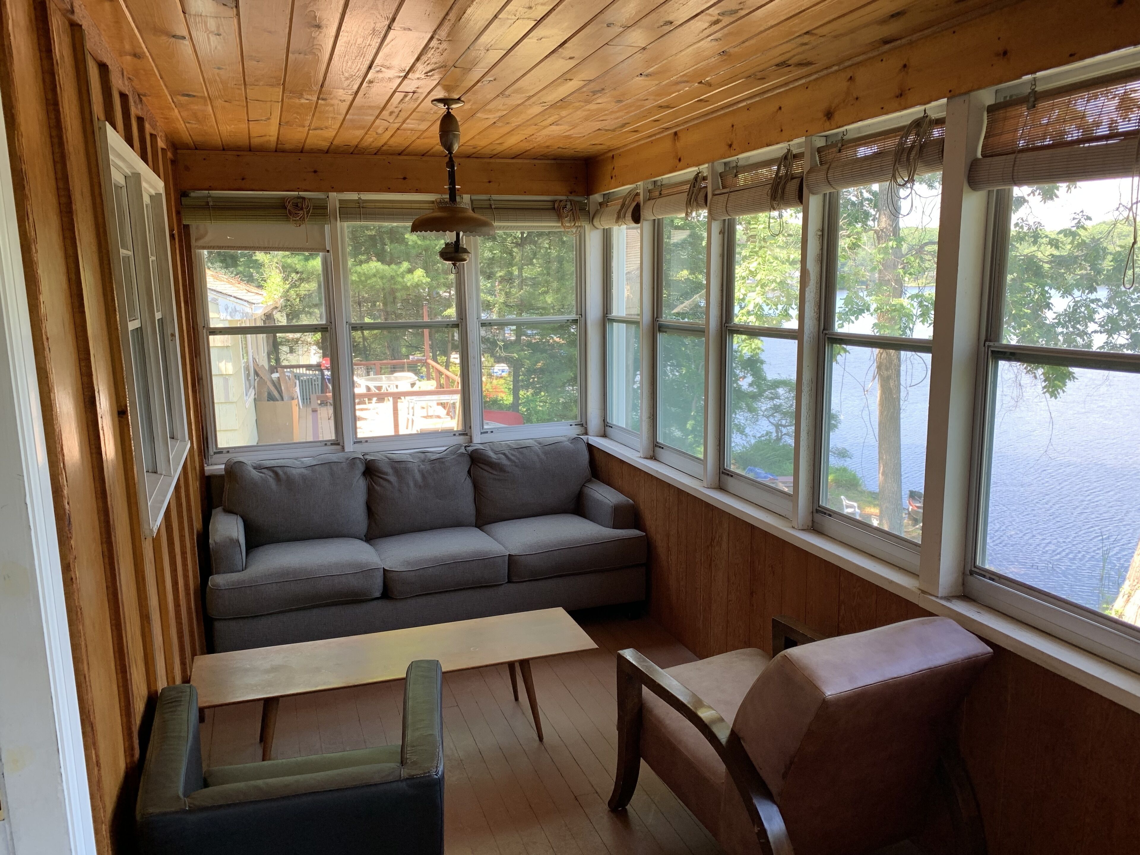 Lake Front Home, Dock W/2 Kayaks, Firepit, Grill, Pedal Boat. Lv2 Ev Charger - East Hampton, CT