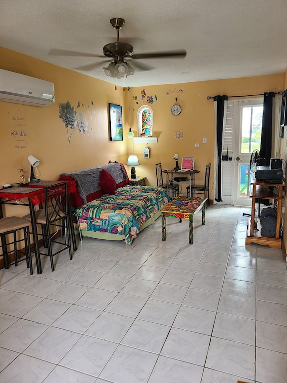 African 1 Bedroom Ocean View Steps Away From The Beach - Negril