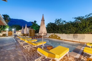 Piscina externa sazonal