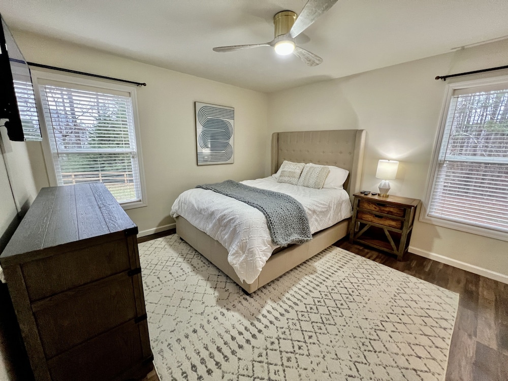 Pet Friendly: 3/2 In Sugar Hill On 1 Acre - Margaritaville Lake Lanier, Buford