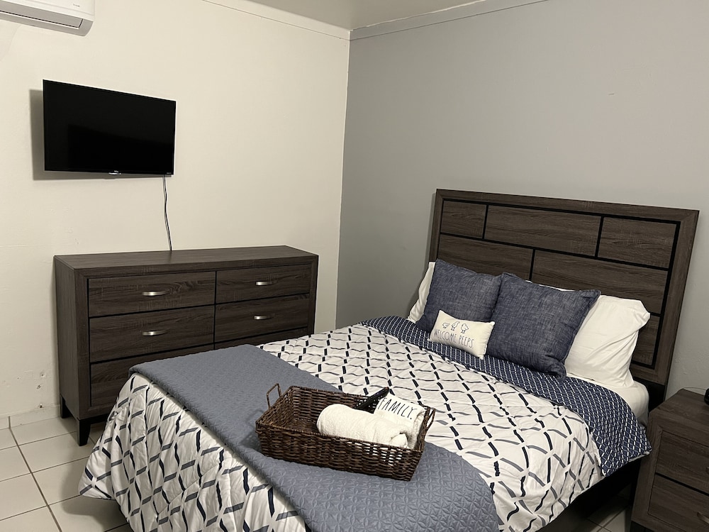Prívate Condo Close To Everything You Need! - San Juan