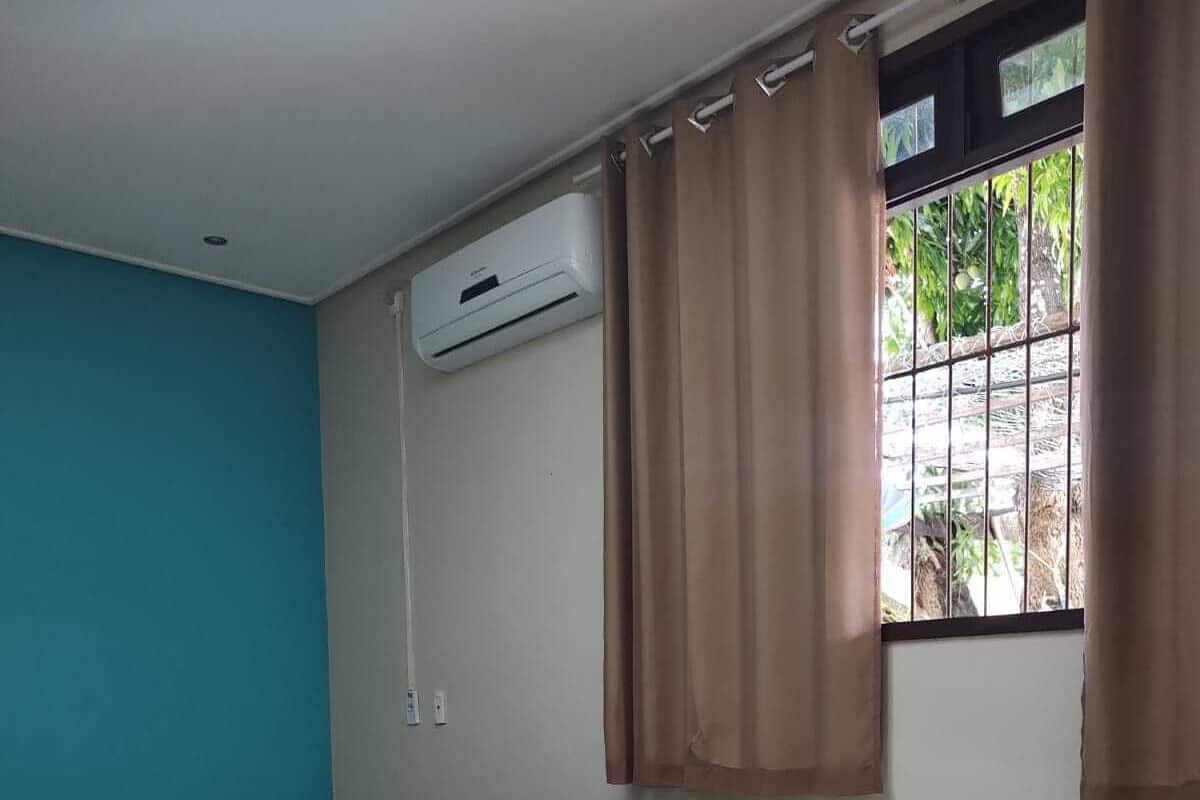 Quarto conforto | 1 quarto, escrivaninha, espaço de trabalho para notebook