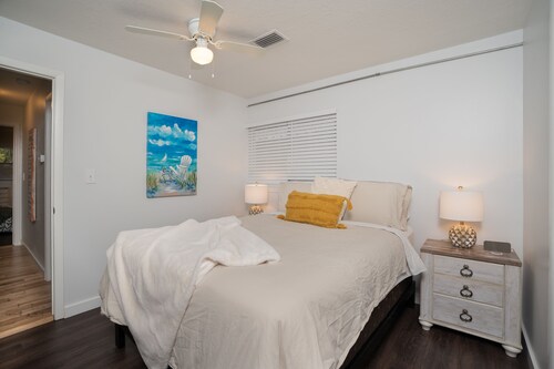 Nights Of Lights Special Discounts, Pet Friendly - St. Augustine, FL