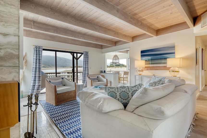 Bolinas Beach Home - Over The Water With Spectacular Views - Bolinas, CA