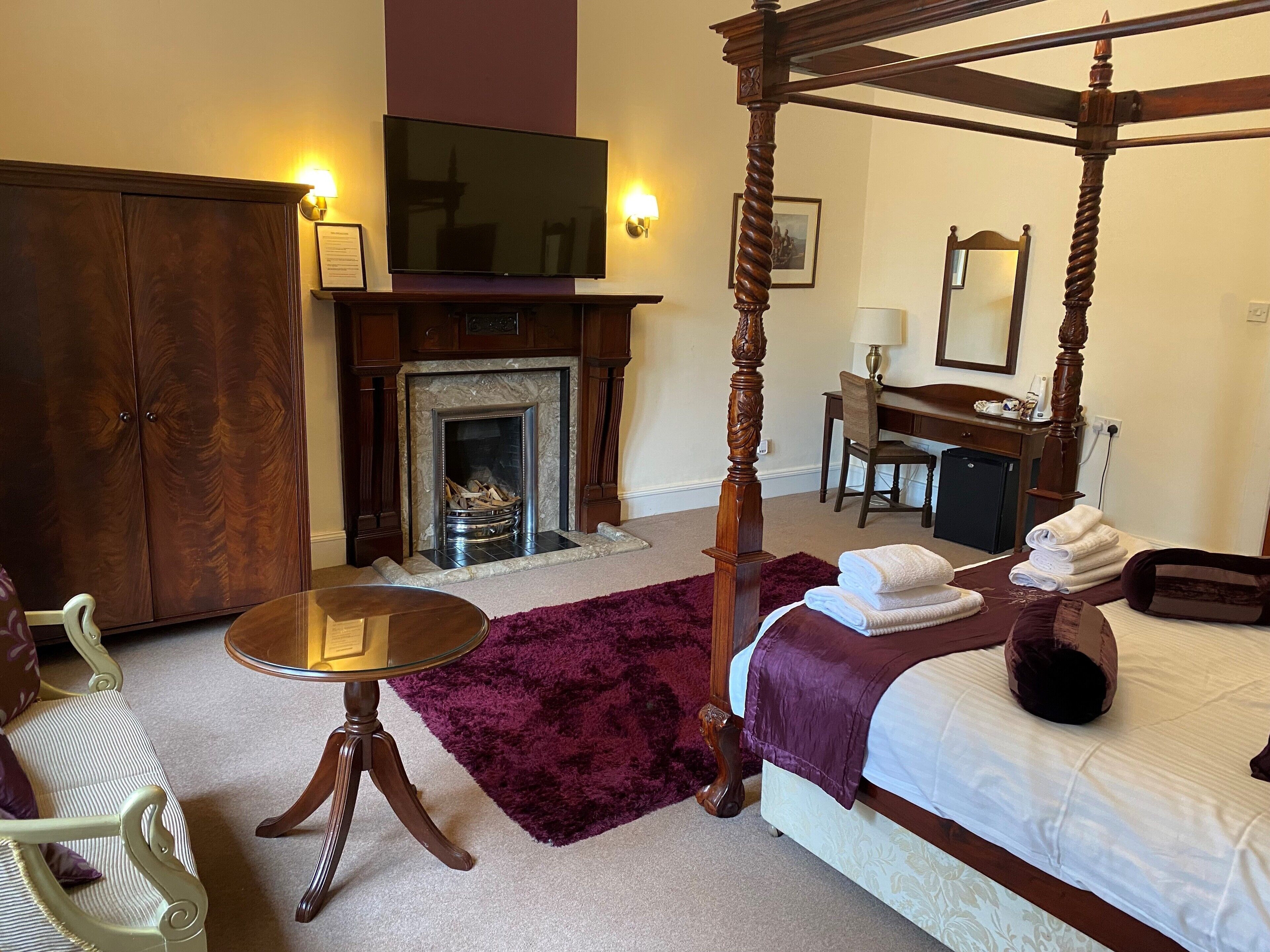 Avonbridge Hotel in Hamilton: Find Hotel Reviews, Rooms, and Prices on ...
