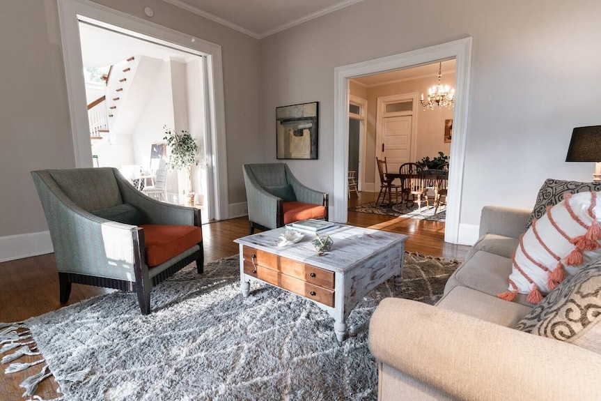 Luxury 5br Stay | Steps From The Capitol - Montgomery
