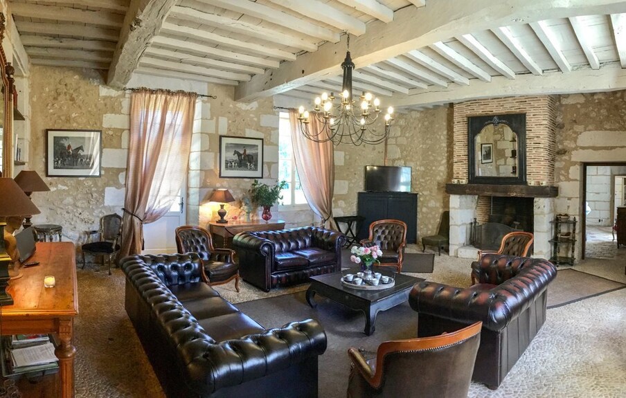 Chateau De Neveu - Seven Bedroom Castle, Sleeps 14 - Dordogne