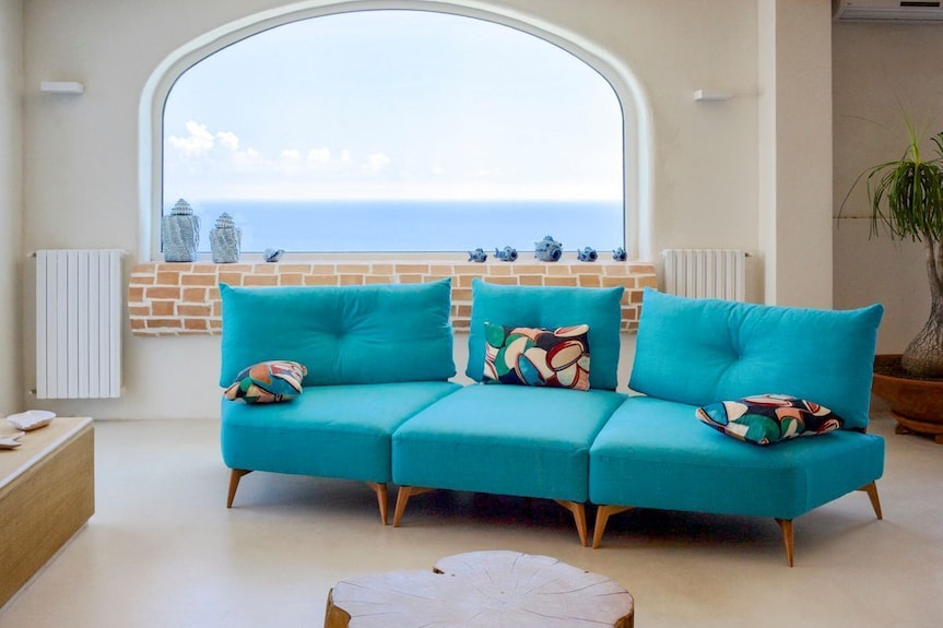 Villa Almeida - Four Bedroom Villa, Sleeps 8 - Province of Salerno