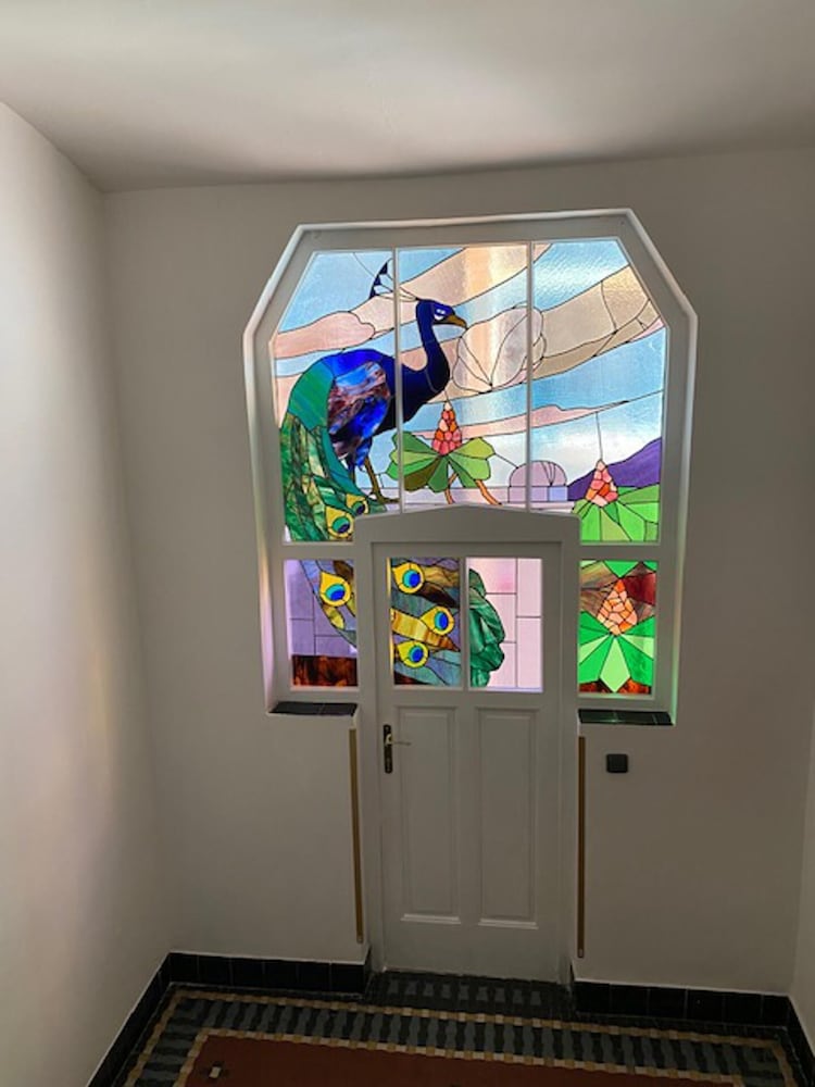 Large 3 Bedroom Family Apartment With Balcony - براغ