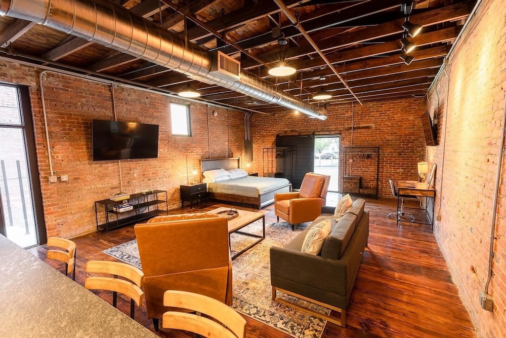 Newly Renovated Studio Apartment In Downtown Ruston, La! - Ruston, LA