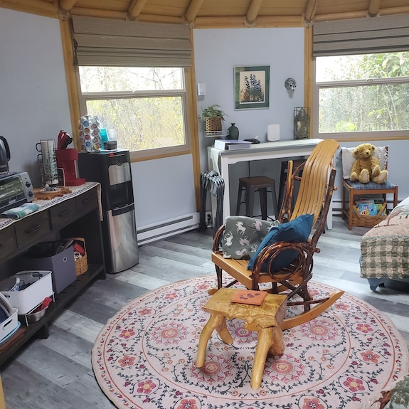 Fanciful Mountainside Yurt With Private Bathhouse - Alaska