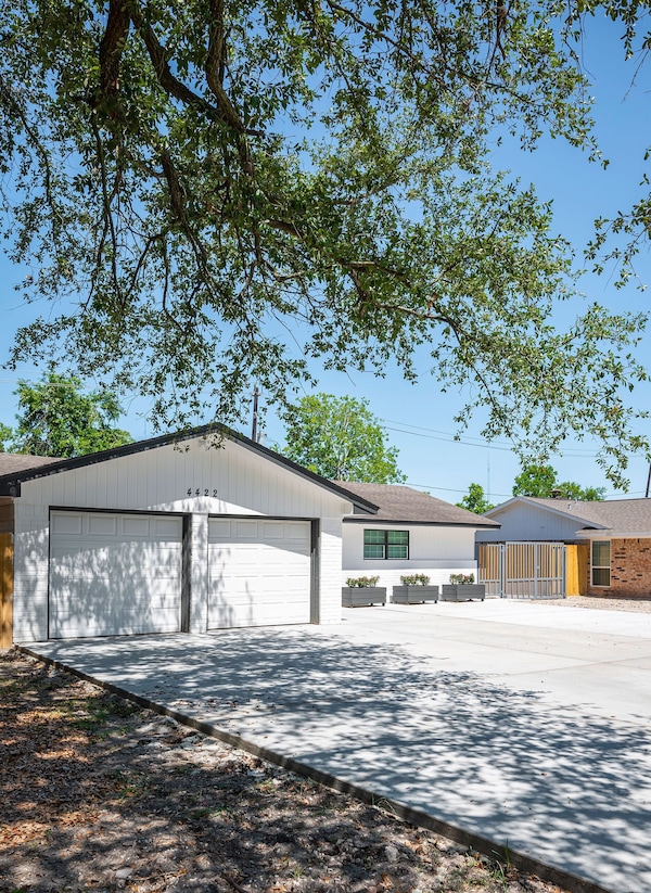 Gathering House With Your Family And Friend In Southwest Area - Houston