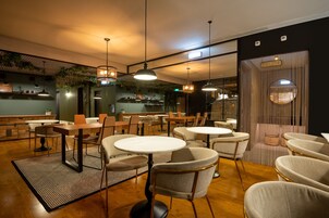 Pequeno-almoço continental diário incluído 