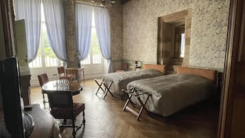 Suite Design, casa de banho anexa, vista para o parque | 1 quarto