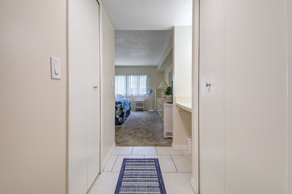 Sandcastles 104 – Beachside Convenience & Comfort! - Cocoa Beach, FL