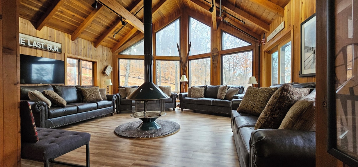 Ski In/out Luxury 8br Okemo Chalet On Sachem Trail Sleeps 22 Adults - Vermont