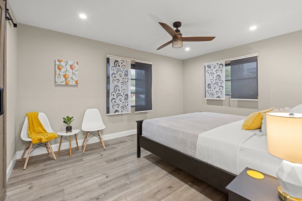 Pool Home|2bd/1ba|mins To Beach|dogs Ok|ev Charger - Clearwater, FL