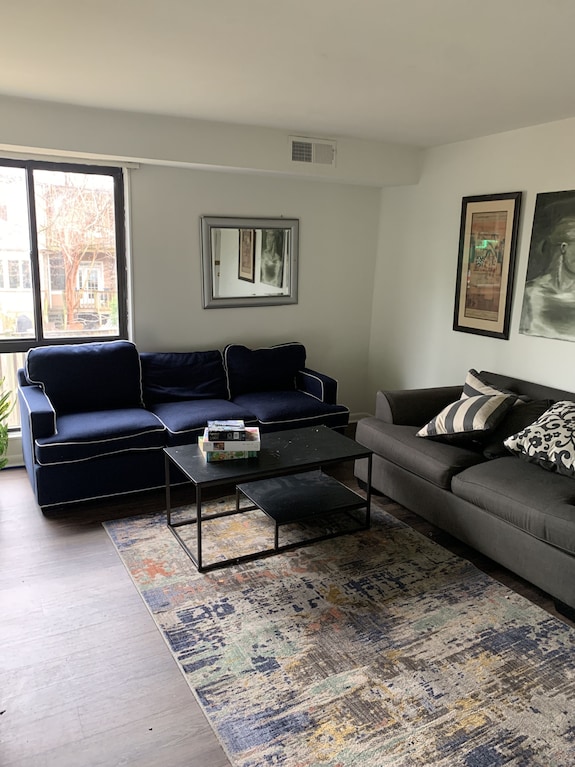Luxurious Condo Columbia Heights\\ust Events Allowed - Washington, D.C.
