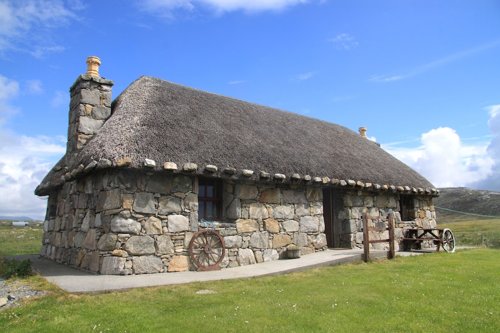 Smiddy Cottage - South Uist