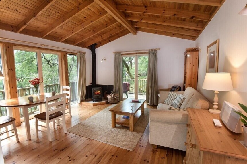 Chapel House, Pet Friendly, With Open Fire In Torridon - Skye