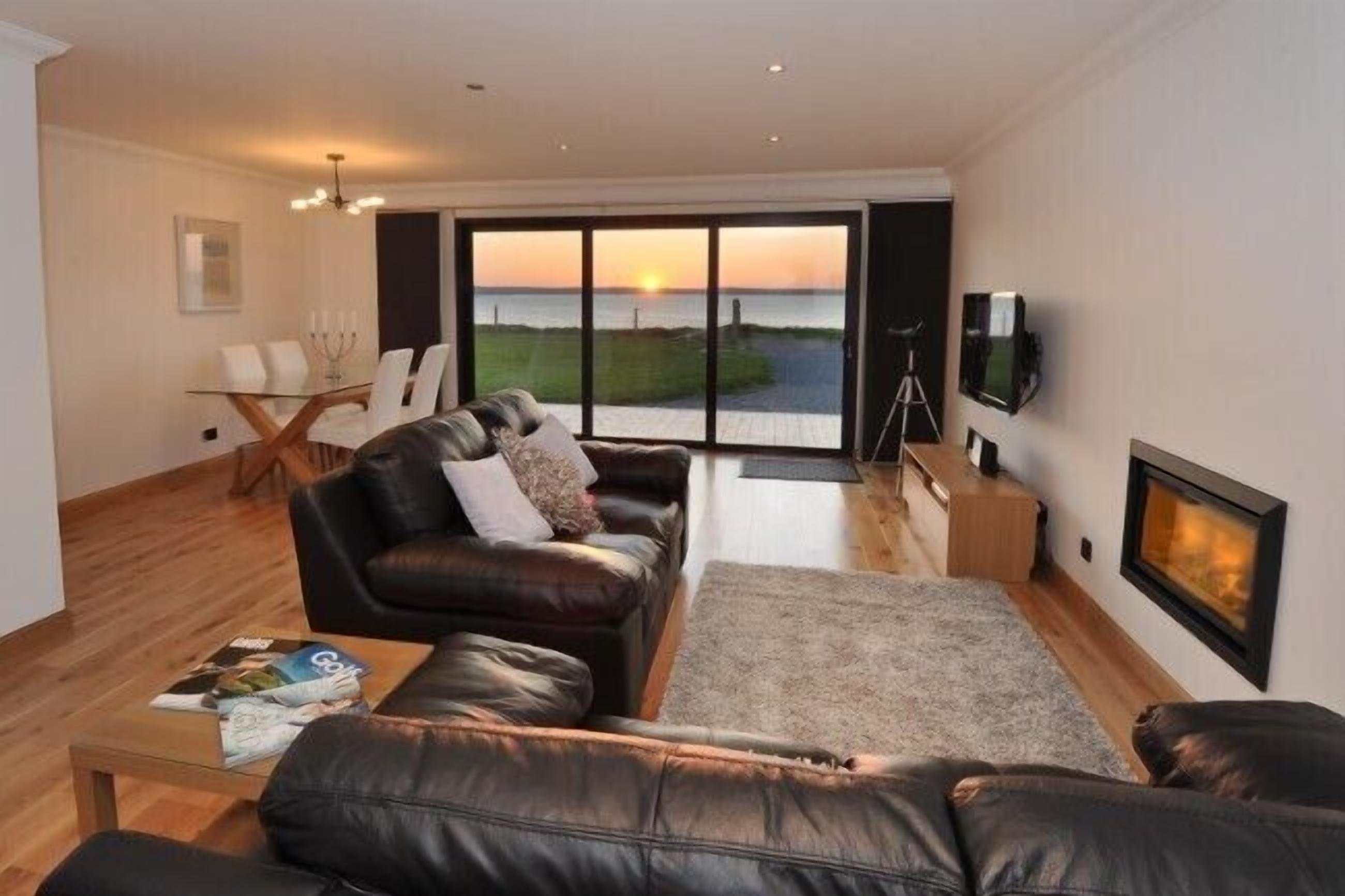 Peninsula Cottage, Family Friendly, With A Garden In Stornoway - Stornoway