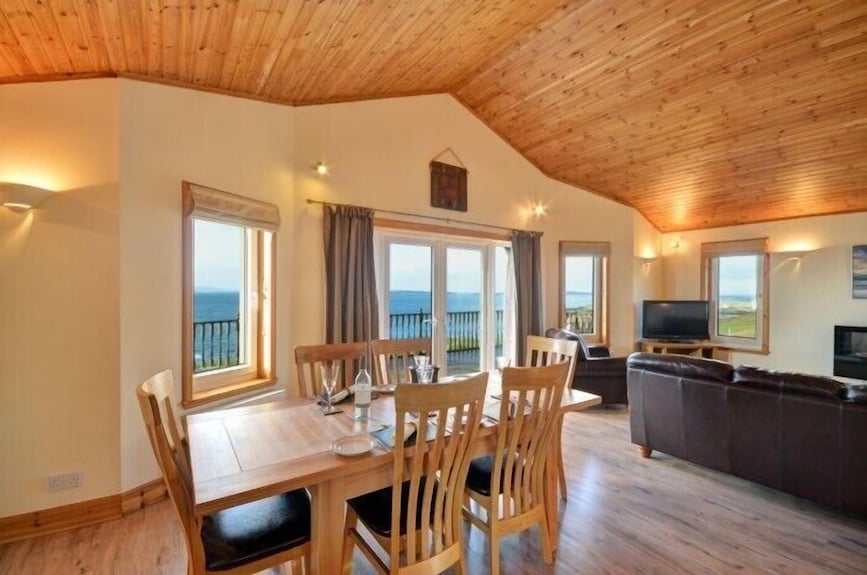 Shalom Cottage, Pet Friendly, Luxury Holiday Cottage In Leverburgh - Harris