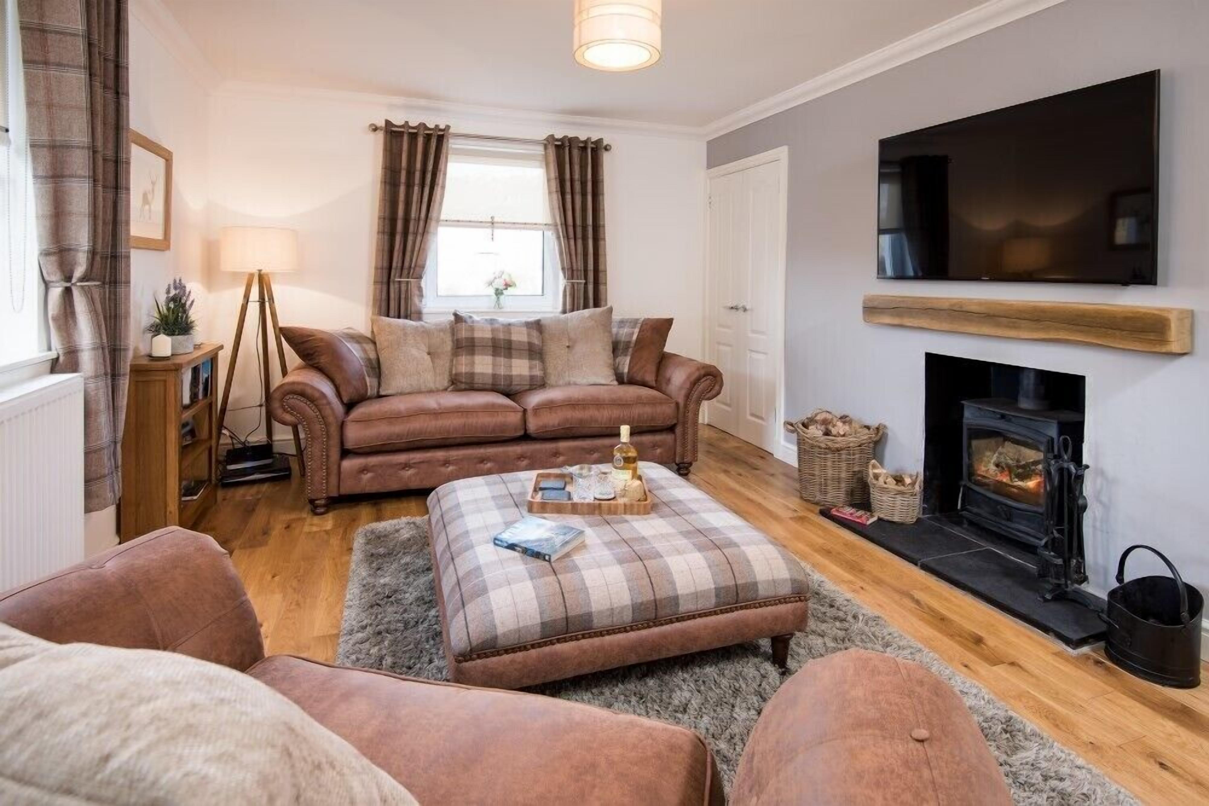 Ardchyle House, Pet Friendly, Luxury Holiday Cottage In Killin - Killin