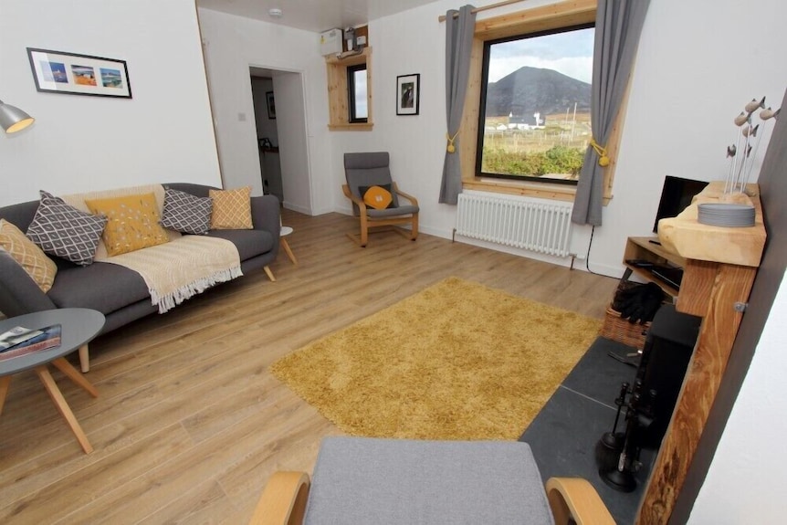 Spindrift, Pet Friendly, With Open Fire In Timsgearraidh - Harris