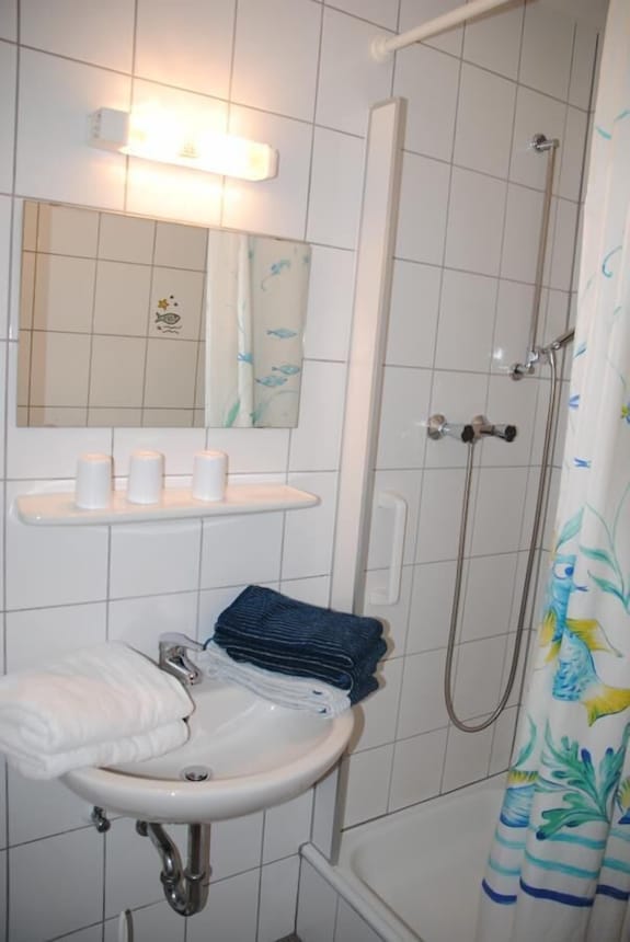 Vacation Apartments & Rooms In A Central Location - Ferienhaus Meyer - Norderney