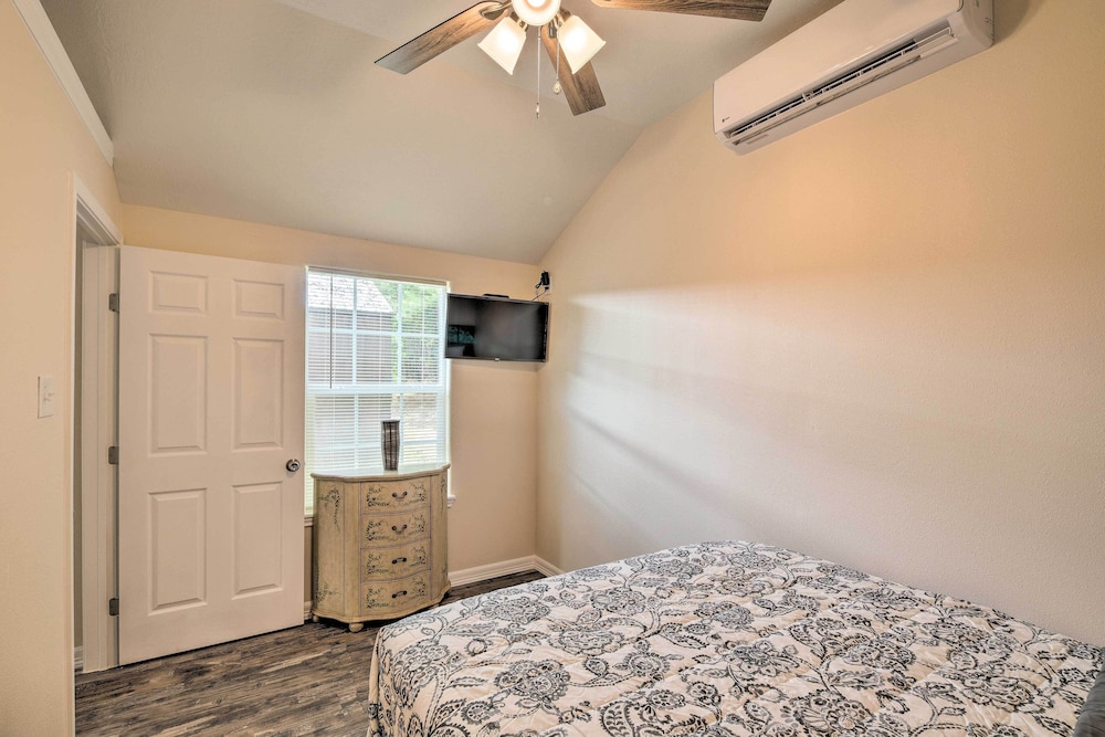 Stylish Woodville Cabin: Fishing Dock Access! - Lake Tejas, Colmesneil
