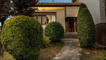 Vila, para fumantes | 3 quartos