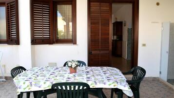 Apartamento, para fumantes | 3 quartos