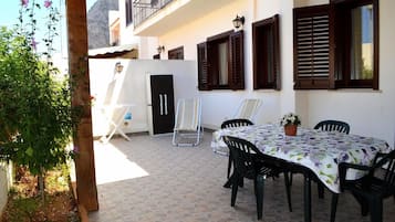 Apartamento, para fumantes | 3 quartos