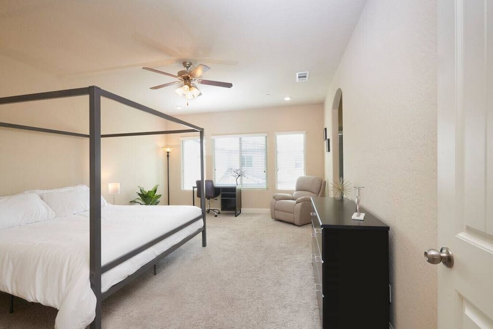 Sparkling & Spacious I Workout Equ. Bbq & Fire Pit - Water slides, Fresno