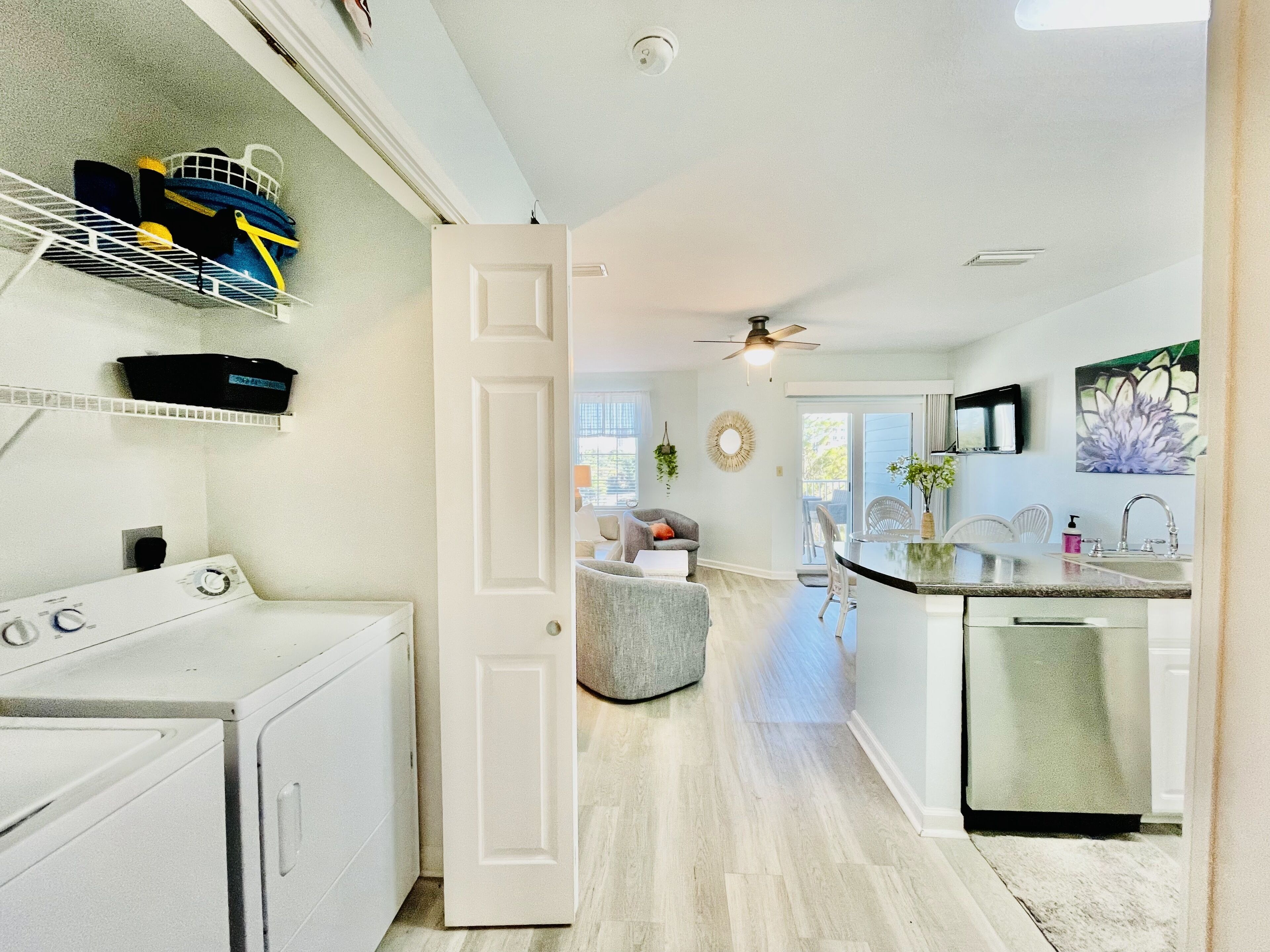 Stunning And Accessible Beach Condo Located In Heart Of Orange Beach - Orange Beach, AL