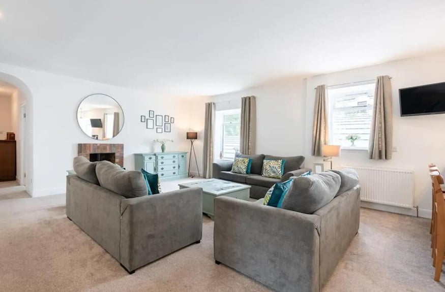 5 Bedrooms/sleeps 10-12/free Wifi & Parking/garden - Lower Largo