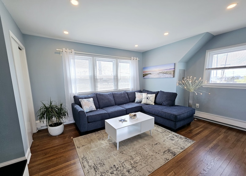 Wonderful 2 Bedroom W/ Parking & Beach Passes ~ Walk To Beach, Rides, Waterpark - Pine Lake, Manchester Township