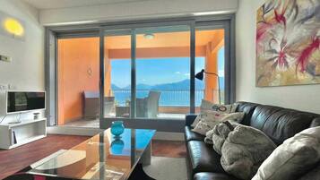 Apartamento Familiar, vários quartos, 2 casas de banho, junto à montanha (Gaeta 'Lake View') | Terraço/pátio interior